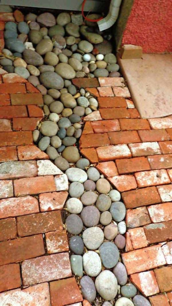 21 Lovely DIY Decor Ideas Emphasized by Creative Pebbles Art