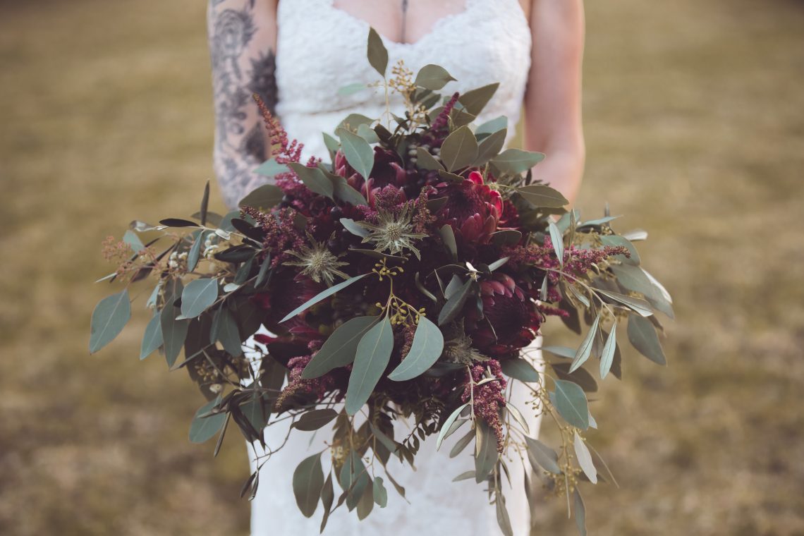 4 Amazing Ideas On DIY Flowers And Greenery Arrangements