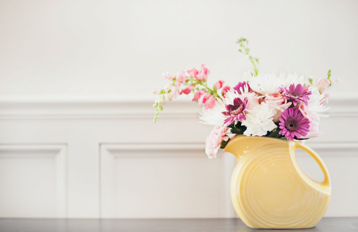 4 Amazing Ideas On DIY Flowers And Greenery Arrangements