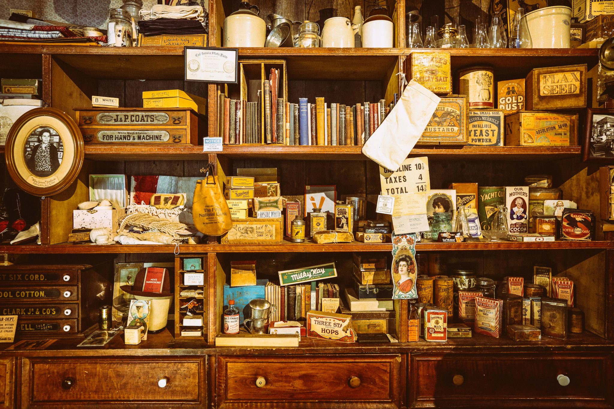 7 Best Ways to Renovate Your Old Shop - Useful DIY Projects