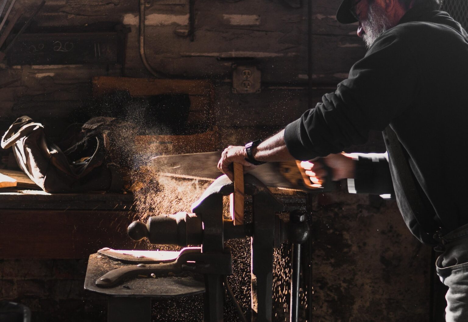 5 Tips to Master the Art of Woodworking - Useful DIY Projects