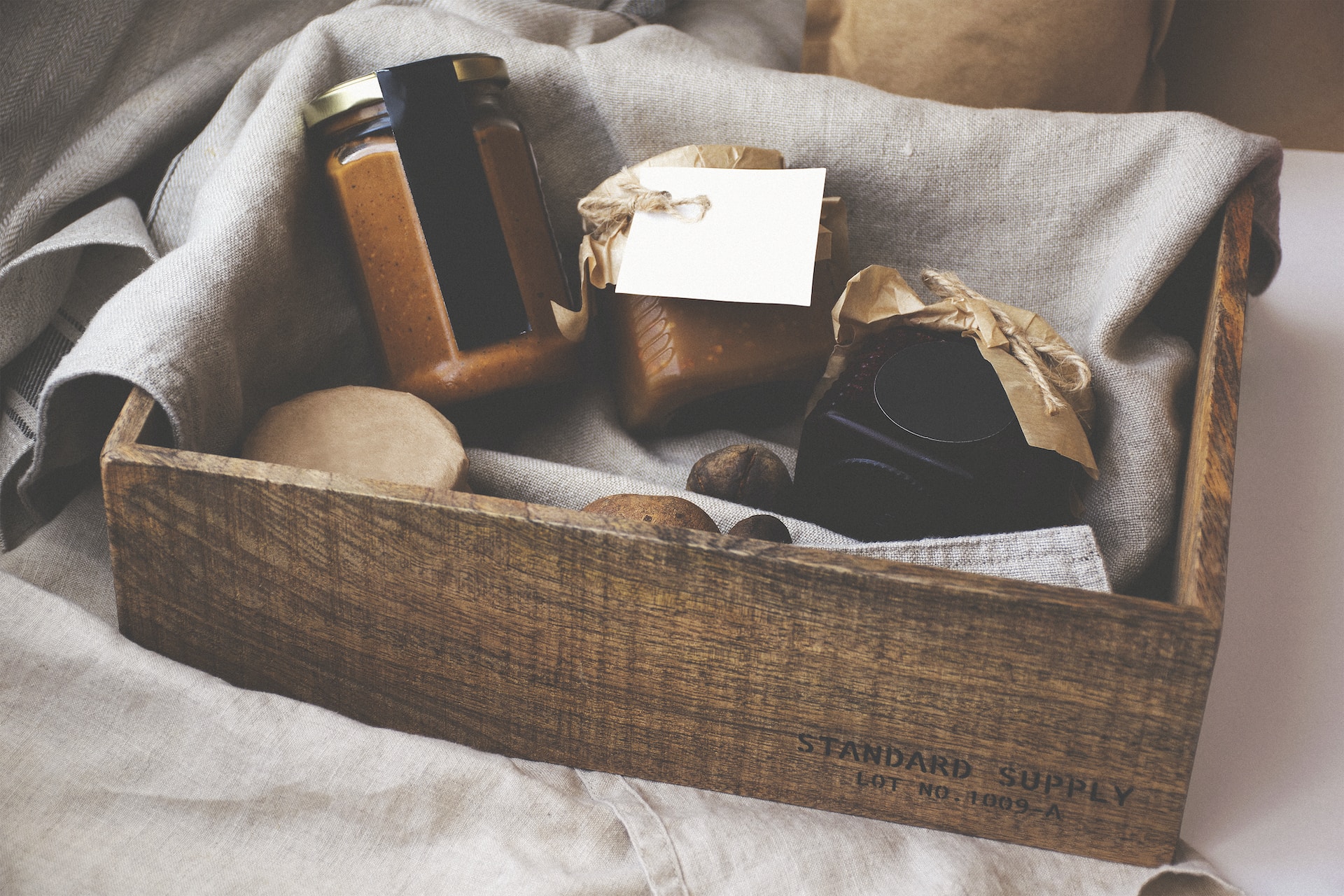 Unique Gifts to Make New Homeowners Feel Right at Home - Useful DIY ...
